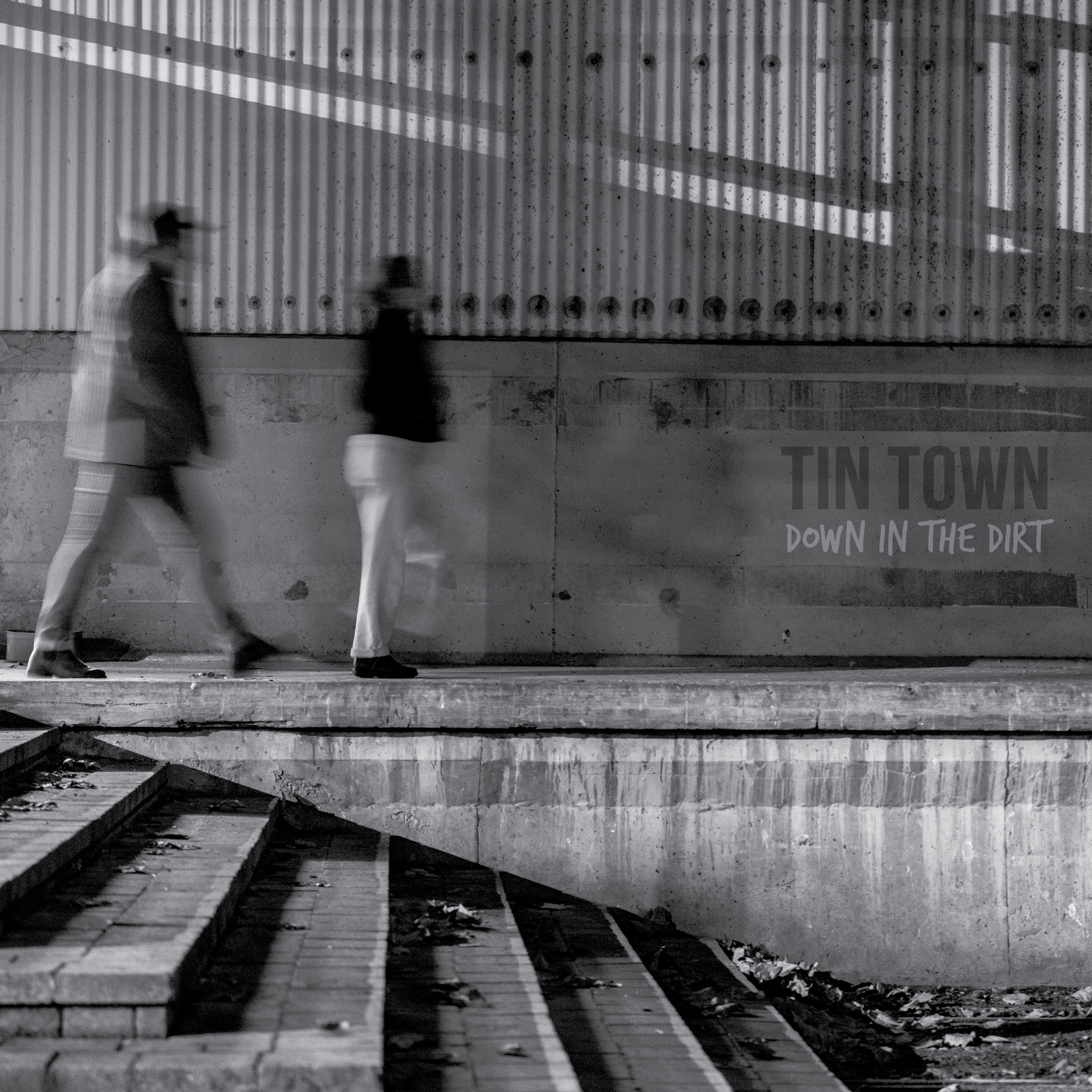 'The intimacy crosses over: Adelaide duo Tin Town get down in the dirt ...