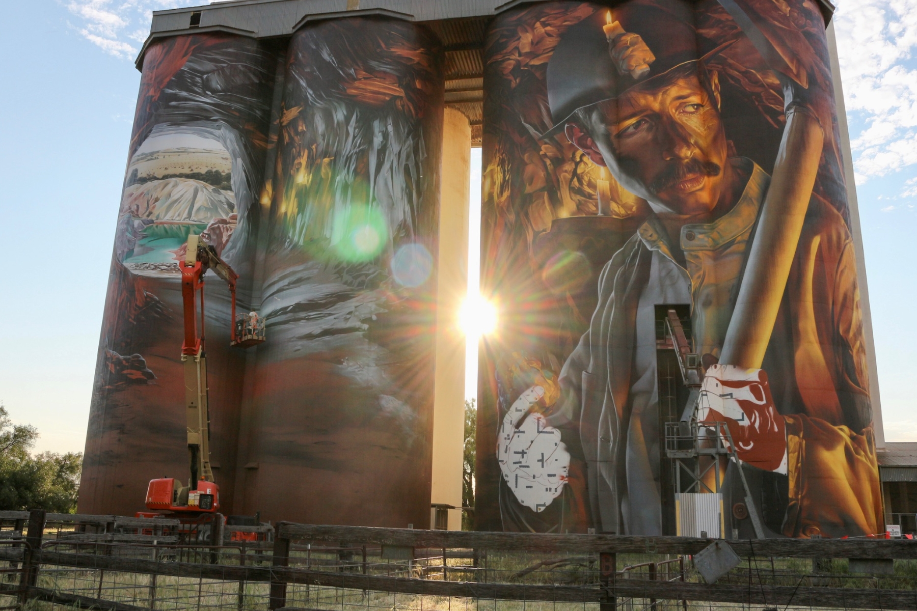 Smug One’s silo mural highlights Kapunda’s copper mining past - News ...