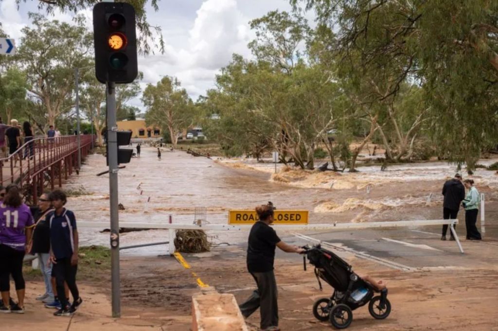 Heavy rain triggers flash flooding, power outage fears - News | InDaily ...