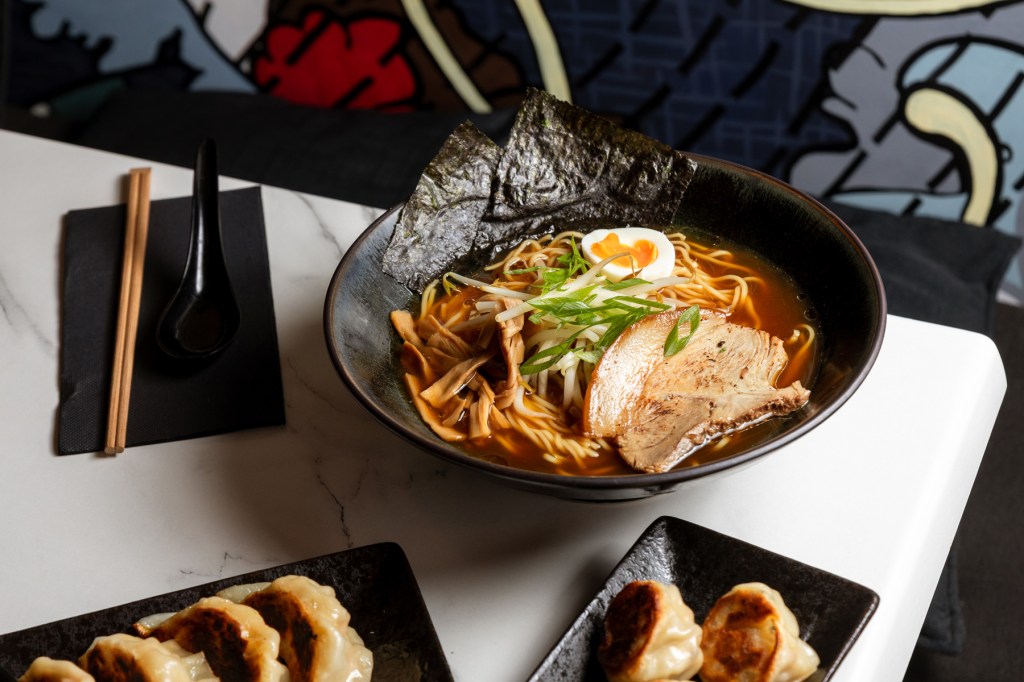 Pompoko Ramen | Coorparoo restaurant and bar | The Weekend Edition